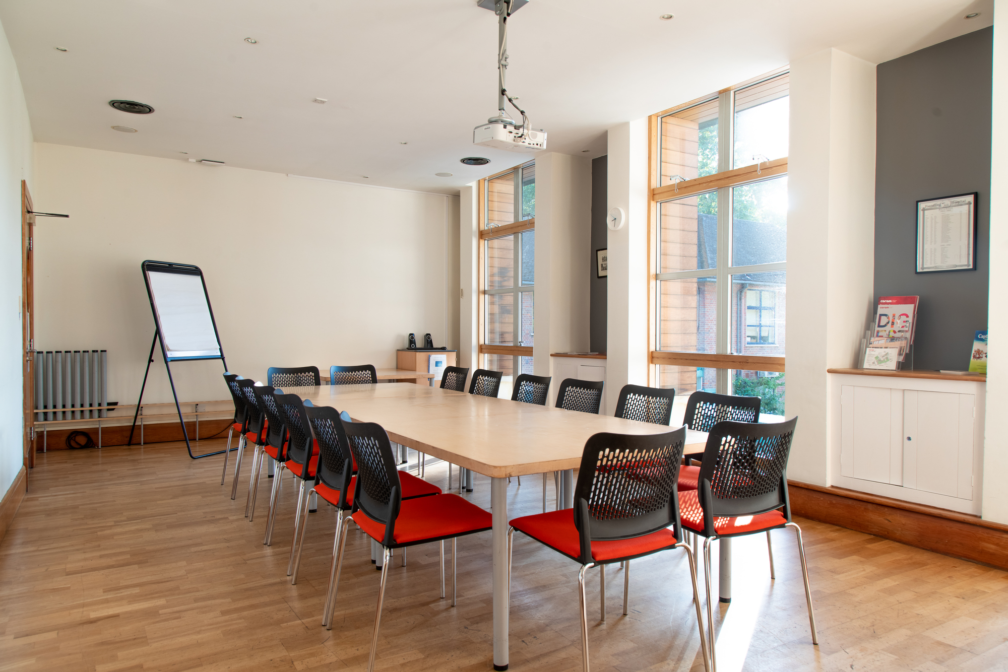 24 capacity meeting room in Bloomsbury London - Coram
